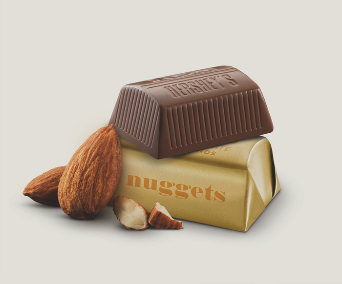 HERSHEY'S NUGGETS Milk Chocolate with Almonds | Gold Candy