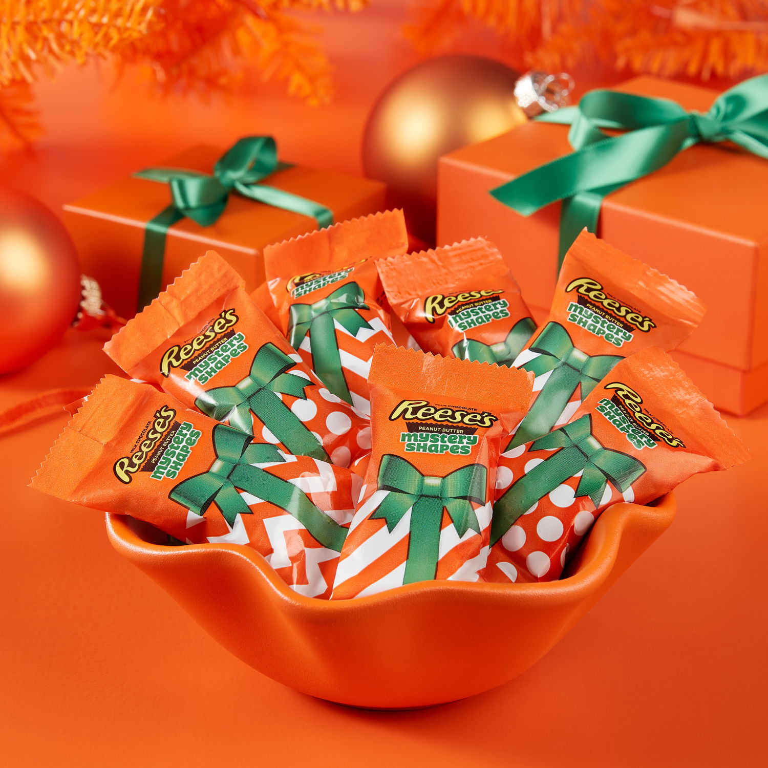 REESE'S Milk Chocolate Peanut Butter Assorted Shapes, Christmas Candy ...