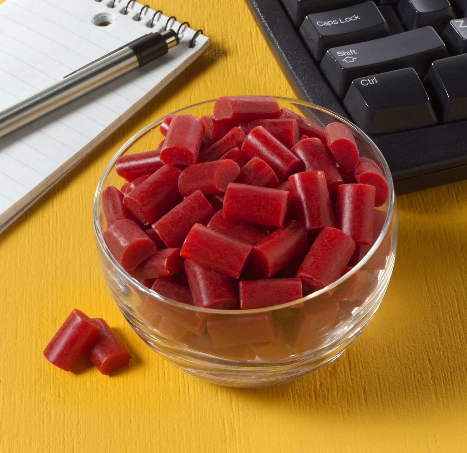 TWIZZLERS NIBS Cherry Flavored Licorice Style Candy Bags, 2.25 oz (36 ...