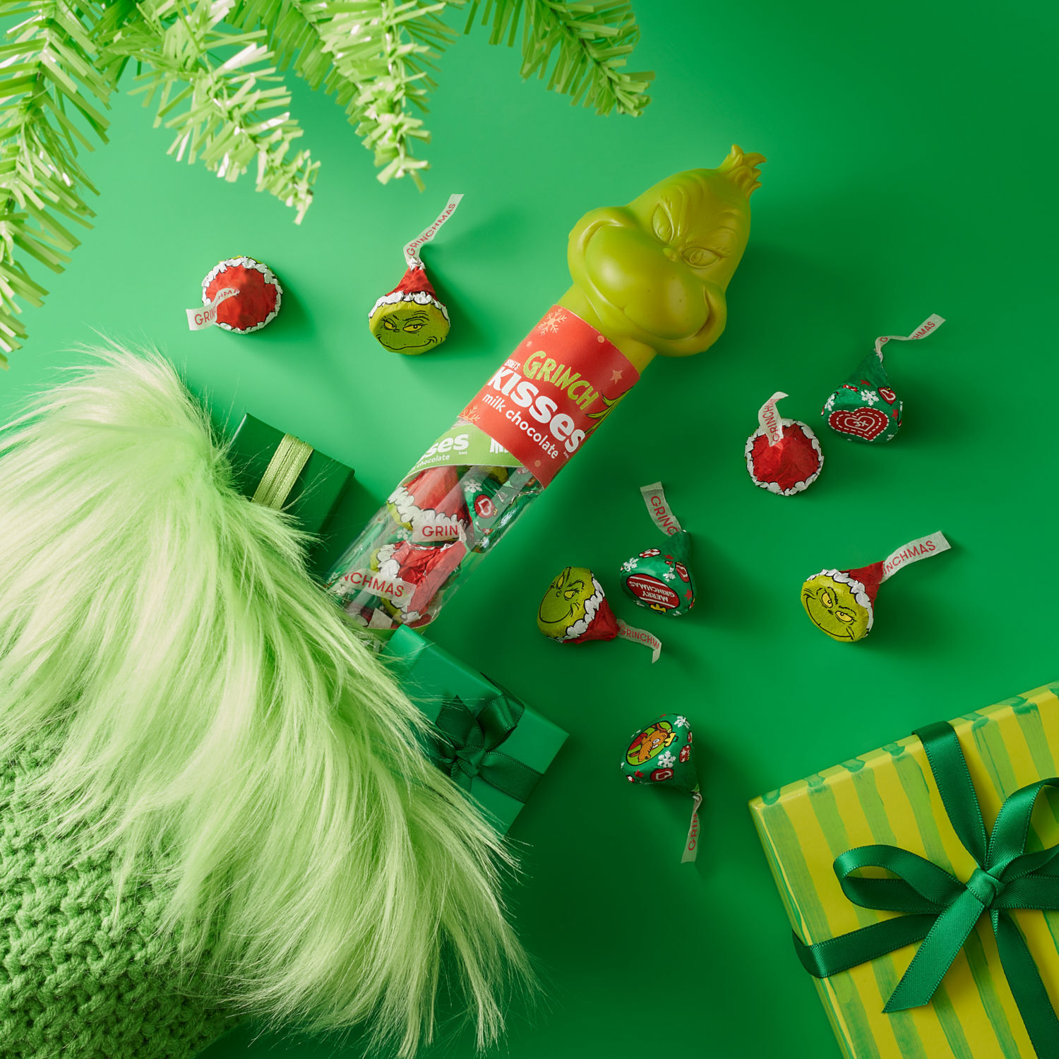 HERSHEY'S KISSES Grinch Milk Chocolate, Christmas Candy Plastic Cane, 2 ...