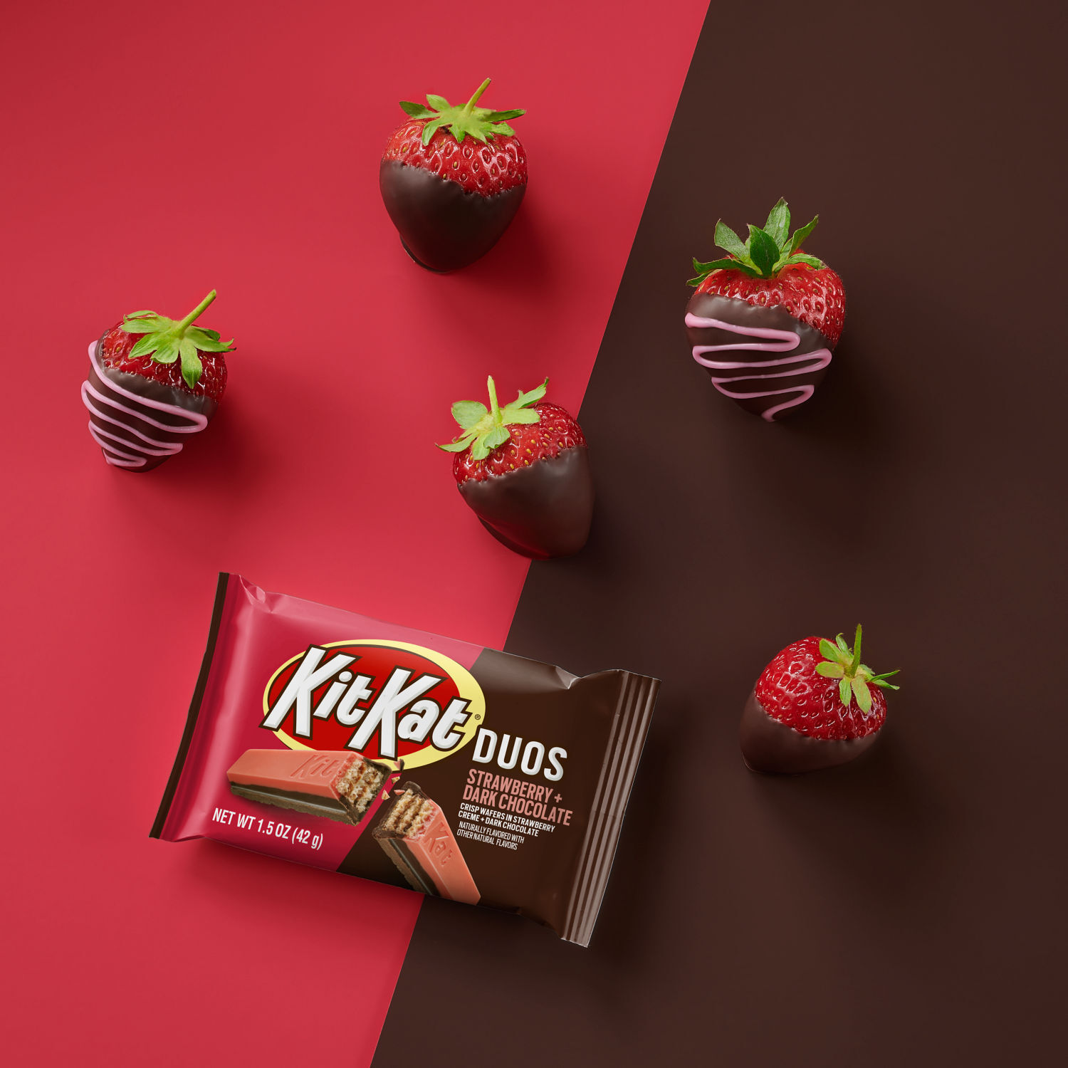 KIT KAT® DUOS Chocolate Strawberry Creme Wafer Candy Bars, 1.5 oz (24 ...