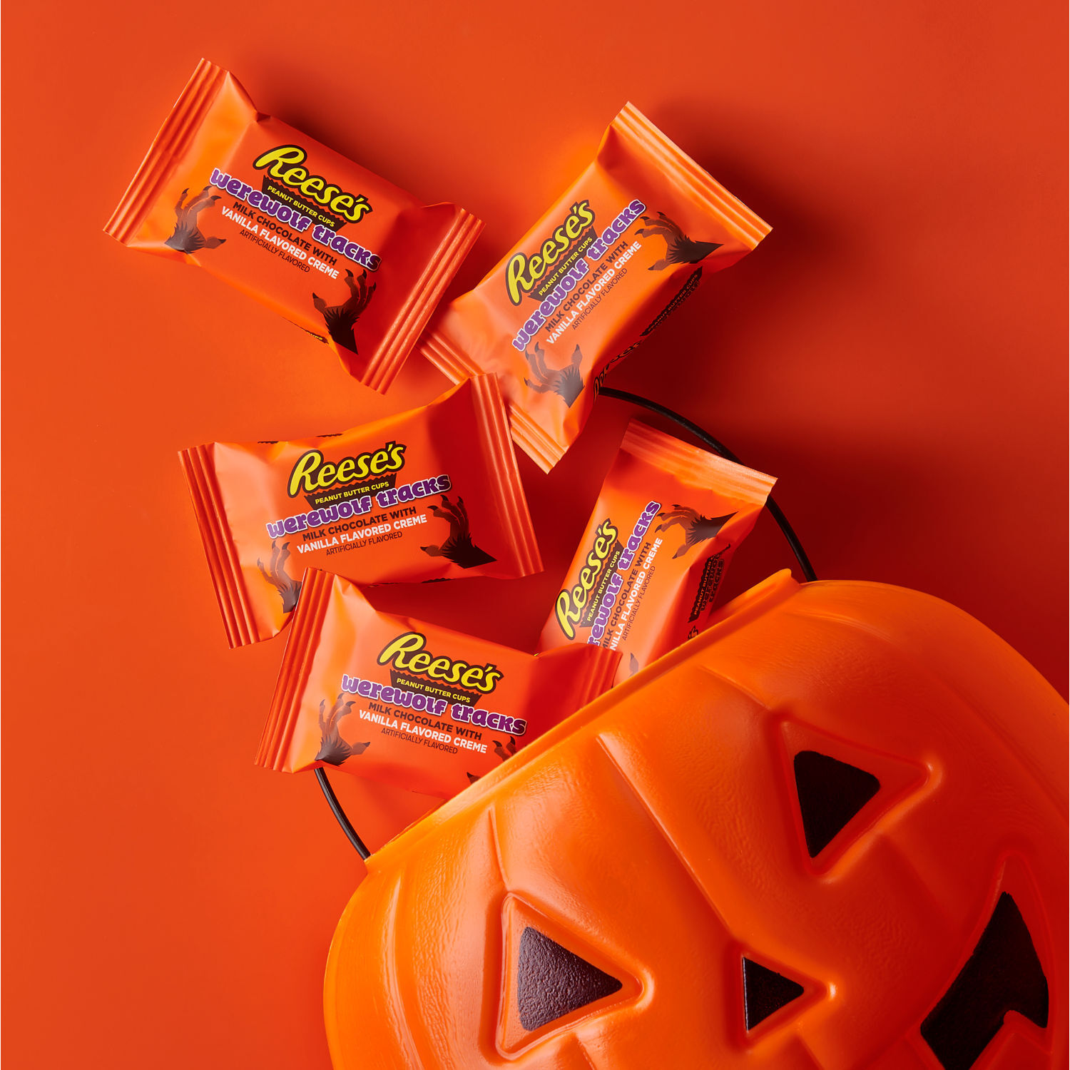 REESE'S Werewolf Tracks Milk Chocolate and Vanilla Flavored Creme Snack ...